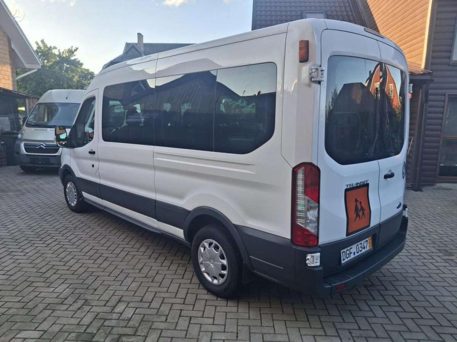 White Ford Transit 2015 in Jurbarkas, with an engine capacity of 2.20 L and mileage of 251 thousand km for 12300 €, photo 5 on AUTOMOTO.COM.LV