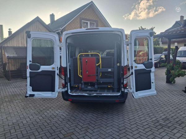 White Ford Transit 2015 in Jurbarkas, with an engine capacity of 2.20 L and mileage of 251 thousand km for 12300 €, photo 7 on AUTOMOTO.COM.LV