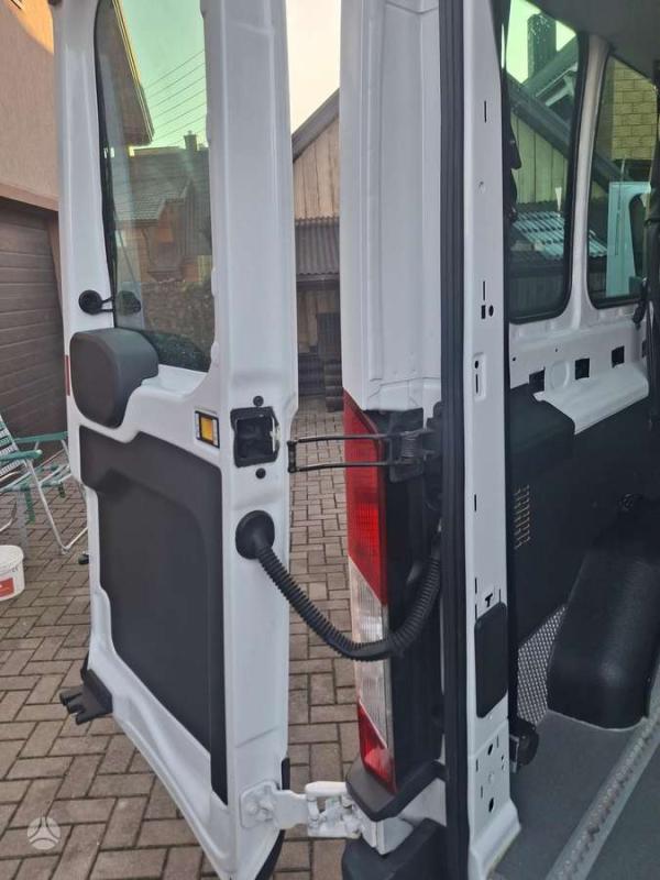 White Ford Transit 2015 in Jurbarkas, with an engine capacity of 2.20 L and mileage of 251 thousand km for 12300 €, photo 11 on AUTOMOTO.COM.LV