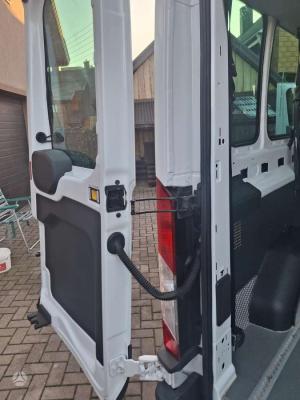 White Ford Transit 2015 in Jurbarkas, with an engine capacity of 2.20 L and mileage of 251 thousand km for 12300 €, photo 11 on AUTOMOTO.COM.LV