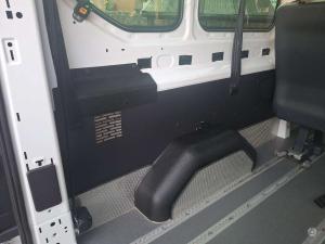 White Ford Transit 2015 in Jurbarkas, with an engine capacity of 2.20 L and mileage of 251 thousand km for 12300 €, photo 13 on AUTOMOTO.COM.LV