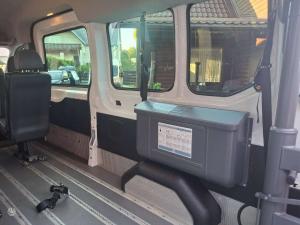 White Ford Transit 2015 in Jurbarkas, with an engine capacity of 2.20 L and mileage of 251 thousand km for 12300 €, photo 14 on AUTOMOTO.COM.LV