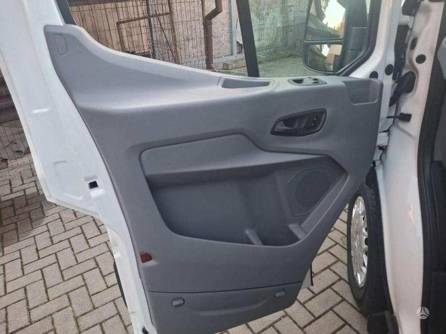 White Ford Transit 2015 in Jurbarkas, with an engine capacity of 2.20 L and mileage of 251 thousand km for 12300 €, photo 25 on AUTOMOTO.COM.LV
