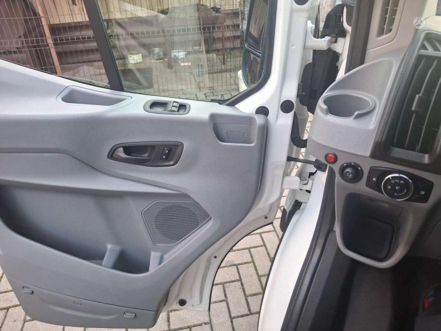White Ford Transit 2015 in Jurbarkas, with an engine capacity of 2.20 L and mileage of 251 thousand km for 12300 €, photo 32 on AUTOMOTO.COM.LV