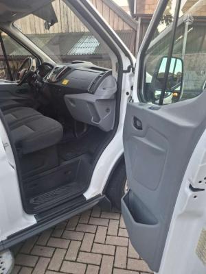 White Ford Transit 2015 in Jurbarkas, with an engine capacity of 2.20 L and mileage of 251 thousand km for 12300 €, photo 40 on AUTOMOTO.COM.LV