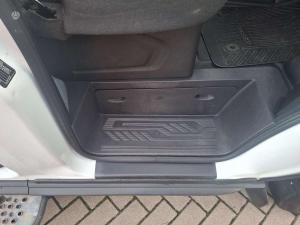 White Ford Transit 2015 in Jurbarkas, with an engine capacity of 2.20 L and mileage of 251 thousand km for 12300 €, photo 44 on AUTOMOTO.COM.LV