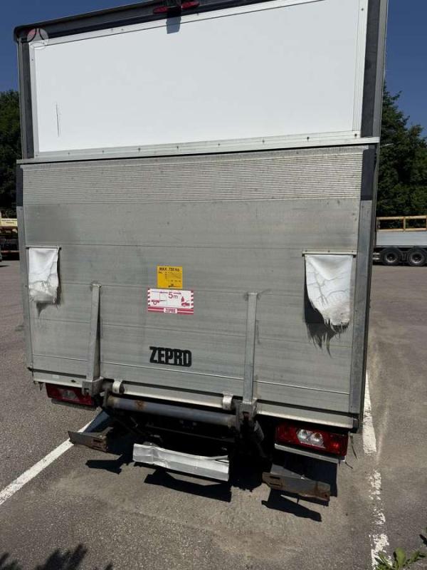 Balts Ford Transit 2015 Telšiai, ar dzinēja tilpumu 2.20 L un nobraukumu 333 tūkst. km par 4350 €, foto 5 vietnē AUTOMOTO.COM.LV