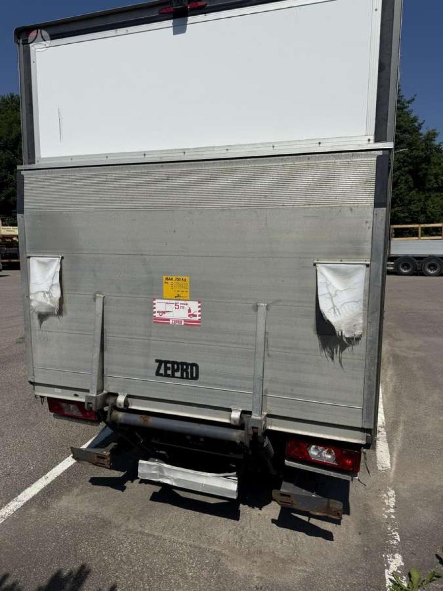 Balts Ford Transit 2015 Telšiai, ar dzinēja tilpumu 2.20 L un nobraukumu 333 tūkst. km par 4350 €, foto 5 vietnē AUTOMOTO.COM.LV