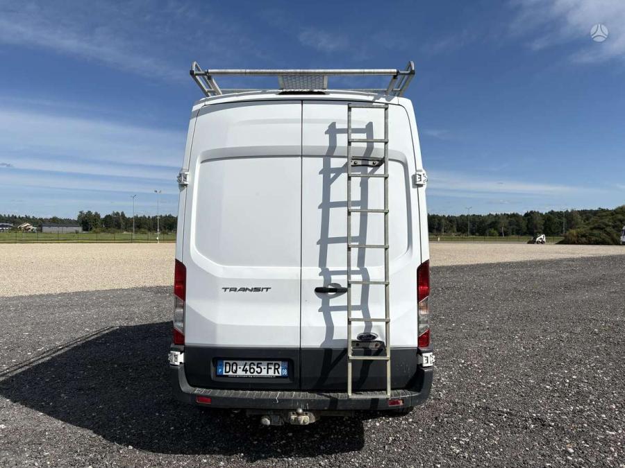 White Ford Transit 2015 in Taurage, with an engine capacity of 2.20 L and mileage of 175 thousand km for 6500 €, photo 5 on AUTOMOTO.COM.LV