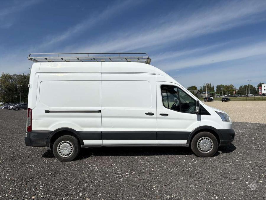 White Ford Transit 2015 in Taurage, with an engine capacity of 2.20 L and mileage of 175 thousand km for 6500 €, photo 7 on AUTOMOTO.COM.LV