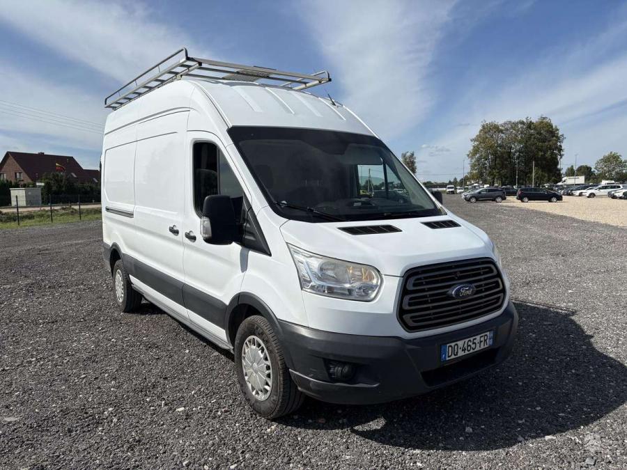 White Ford Transit 2015 in Taurage, with an engine capacity of 2.20 L and mileage of 175 thousand km for 6500 €, photo 8 on AUTOMOTO.COM.LV