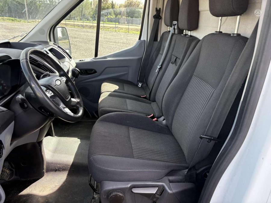 White Ford Transit 2015 in Taurage, with an engine capacity of 2.20 L and mileage of 175 thousand km for 6500 €, photo 11 on AUTOMOTO.COM.LV