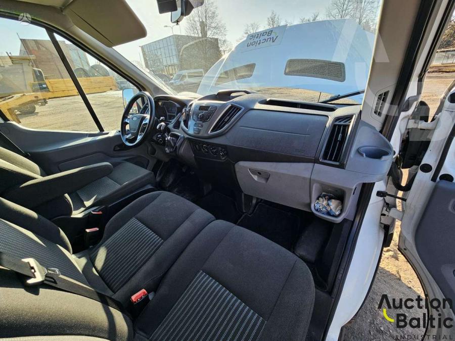 White Ford Transit 2015 in Marijampole, with an engine capacity of 2.20 L and mileage of 277 thousand km for 8000 €, photo 8 on AUTOMOTO.COM.LV