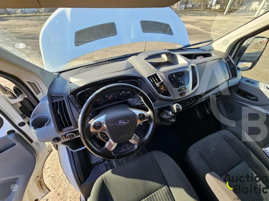 White Ford Transit 2015 in Marijampole, with an engine capacity of 2.20 L and mileage of 277 thousand km for 8000 €, photo 9 on AUTOMOTO.COM.LV
