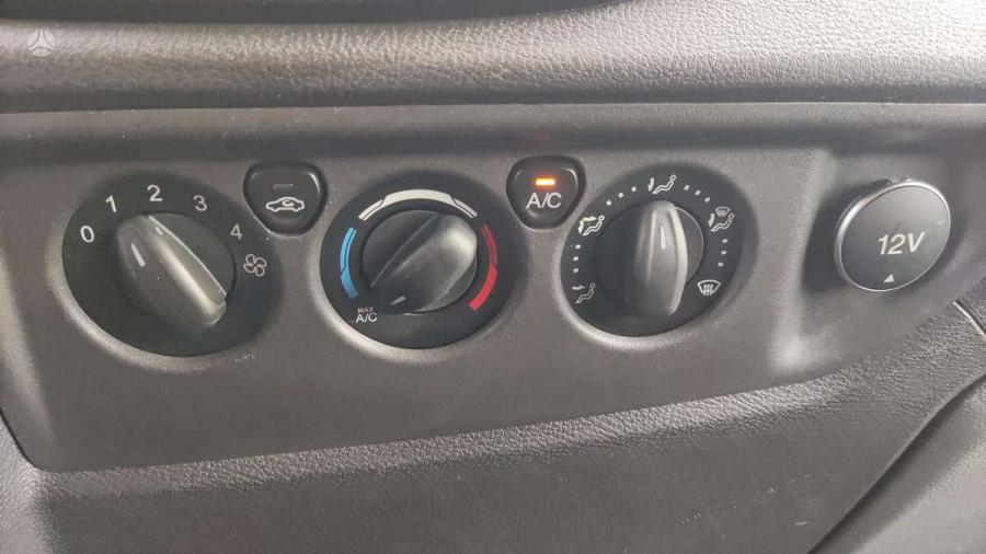 Balts Ford Transit 2015 Klaipėda, ar dzinēja tilpumu 2.20 L un nobraukumu 218 tūkst. km par 11650 €, foto 20 vietnē AUTOMOTO.COM.LV
