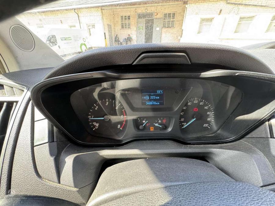 Balts Ford Transit 2015 Viļņa, ar dzinēja tilpumu 2.20 L un nobraukumu 355 tūkst. km par 3550 €, foto 8 vietnē AUTOMOTO.COM.LV