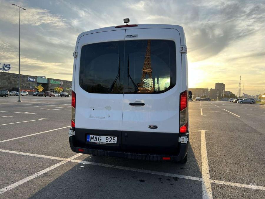 White Ford Transit 2015 in Mazeikiai, with an engine capacity of 2.20 L and mileage of 440 thousand km for 7500 €, photo 4 on AUTOMOTO.COM.LV