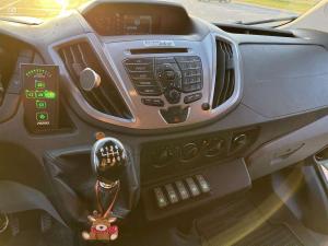 White Ford Transit 2015 in Mazeikiai, with an engine capacity of 2.20 L and mileage of 440 thousand km for 7500 €, photo 14 on AUTOMOTO.COM.LV