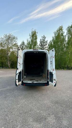 White Ford Transit 2015 in Anyksciai, with an engine capacity of 2.20 L and mileage of 333 thousand km for 6900 €, photo 11 on AUTOMOTO.COM.LV
