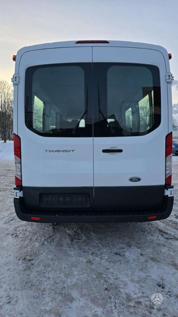 White Ford Transit 2016 in Siauliai, with an engine capacity of 2.20 L and mileage of 185 thousand km for 11900 €, photo 4 on AUTOMOTO.COM.LV