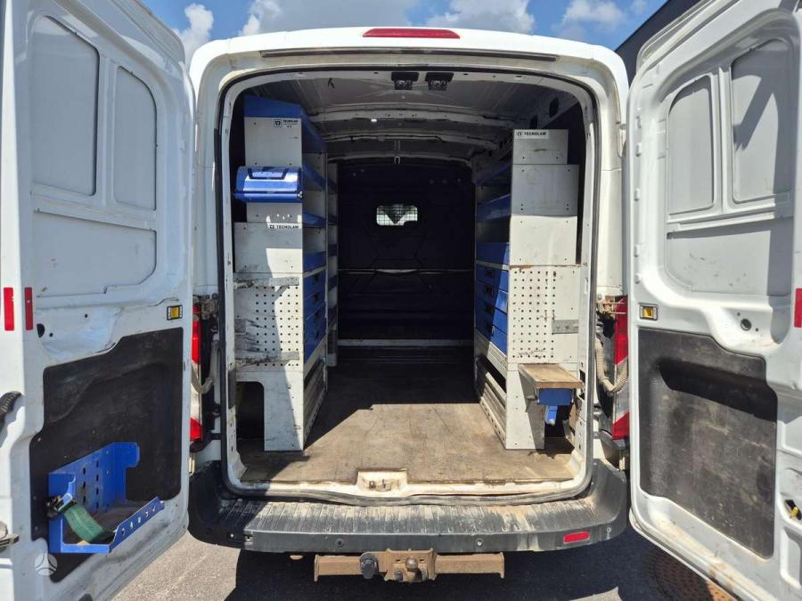 White Ford Transit 2016 in Kaunas, with an engine capacity of 2.20 L and mileage of 340 thousand km for 6950 €, photo 8 on AUTOMOTO.COM.LV