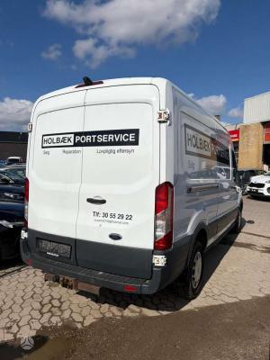 White Ford Transit 2016 in Taurage, with an engine capacity of 2.00 L and mileage of 287 thousand km for 6750 €, photo 3 on AUTOMOTO.COM.LV