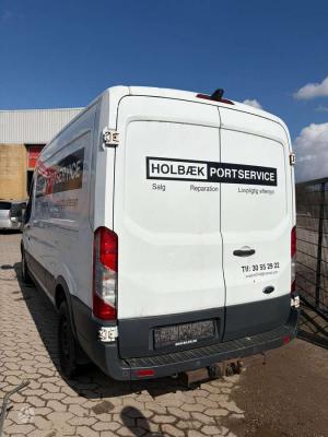 White Ford Transit 2016 in Taurage, with an engine capacity of 2.00 L and mileage of 287 thousand km for 6750 €, photo 4 on AUTOMOTO.COM.LV