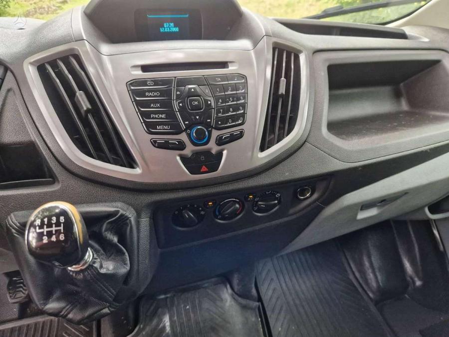 White Ford Transit 2016 in Taurage, with an engine capacity of 2.20 L and mileage of 291 thousand km for 7950 €, photo 9 on AUTOMOTO.COM.LV