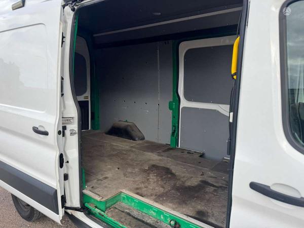 White Ford Transit 2016 in Taurage, with an engine capacity of 2.00 L and mileage of 170 thousand km for 7000 €, photo 7 on AUTOMOTO.COM.LV