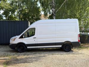 White Ford Transit 2016 in Valmiera, with an engine capacity of 2.20 L and mileage of 197 thousand km for 16900 €, photo 3 on AUTOMOTO.COM.LV