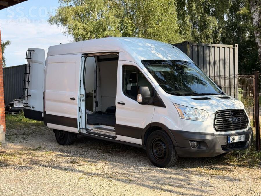 White Ford Transit 2016 in Valmiera, with an engine capacity of 2.20 L and mileage of 197 thousand km for 16900 €, photo 10 on AUTOMOTO.COM.LV