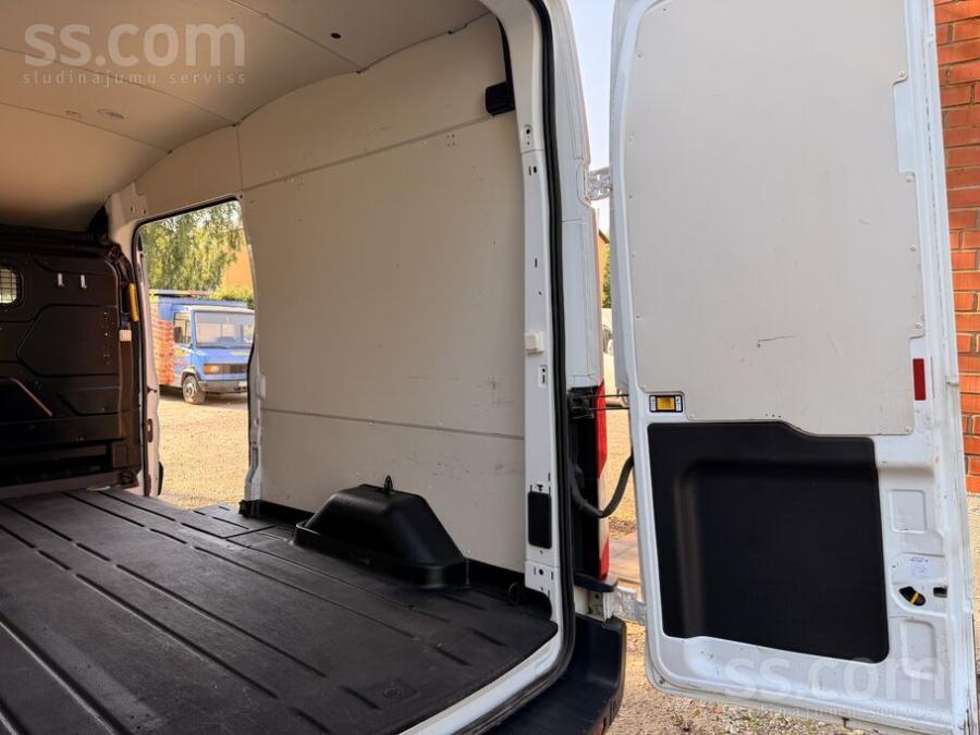 White Ford Transit 2016 in Valmiera, with an engine capacity of 2.20 L and mileage of 197 thousand km for 16900 €, photo 18 on AUTOMOTO.COM.LV
