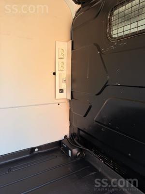 White Ford Transit 2016 in Valmiera, with an engine capacity of 2.20 L and mileage of 197 thousand km for 16900 €, photo 20 on AUTOMOTO.COM.LV