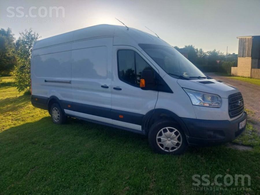 White Ford Transit 2016 in Talsi, with an engine capacity of 2.00 L and mileage of 268 thousand km for 12999 €, photo 3 on AUTOMOTO.COM.LV