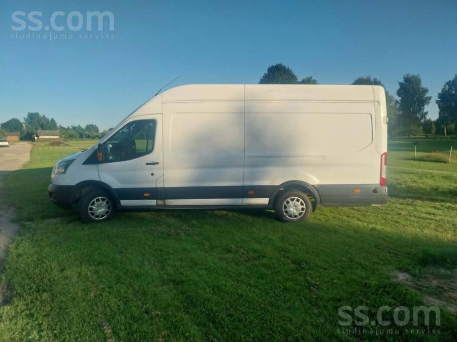 White Ford Transit 2016 in Talsi, with an engine capacity of 2.00 L and mileage of 268 thousand km for 12999 €, photo 4 on AUTOMOTO.COM.LV