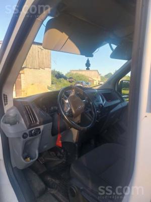 White Ford Transit 2016 in Talsi, with an engine capacity of 2.00 L and mileage of 268 thousand km for 12999 €, photo 8 on AUTOMOTO.COM.LV