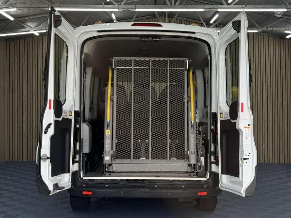 White Ford Transit 2016 in Marijampole, with an engine capacity of 2.20 L and mileage of 240 thousand km for 12700 €, photo 9 on AUTOMOTO.COM.LV