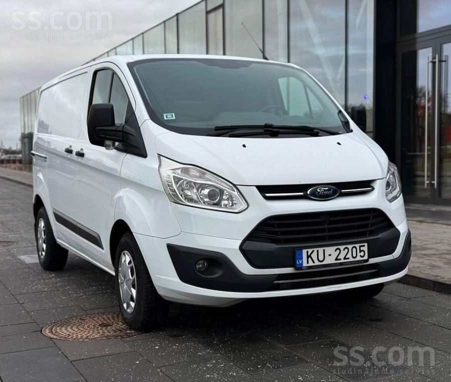 White Ford Transit 2017 in Riga, with an engine capacity of 2.00 L and mileage of 137 thousand km for 8790 €, photo 3 on AUTOMOTO.COM.LV
