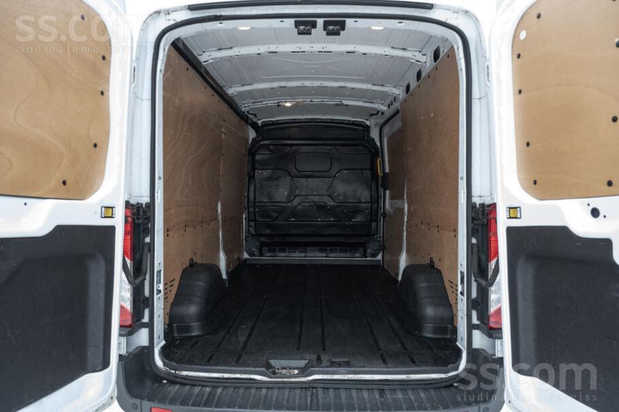 Balts Ford Transit 2017 Rīga, ar dzinēja tilpumu 2.00 L un nobraukumu 136 tūkst. km par 12990 €, foto 16 vietnē AUTOMOTO.COM.LV