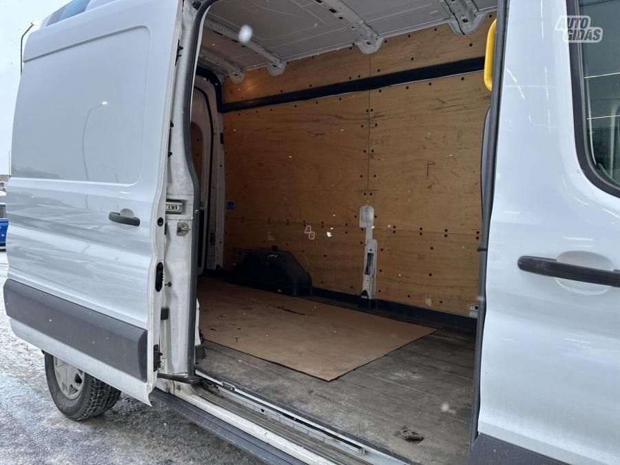 White Ford Transit 2017 in Vilnius, with an engine capacity of 2.00 L and mileage of 187 thousand km for 13555 €, photo 12 on AUTOMOTO.COM.LV