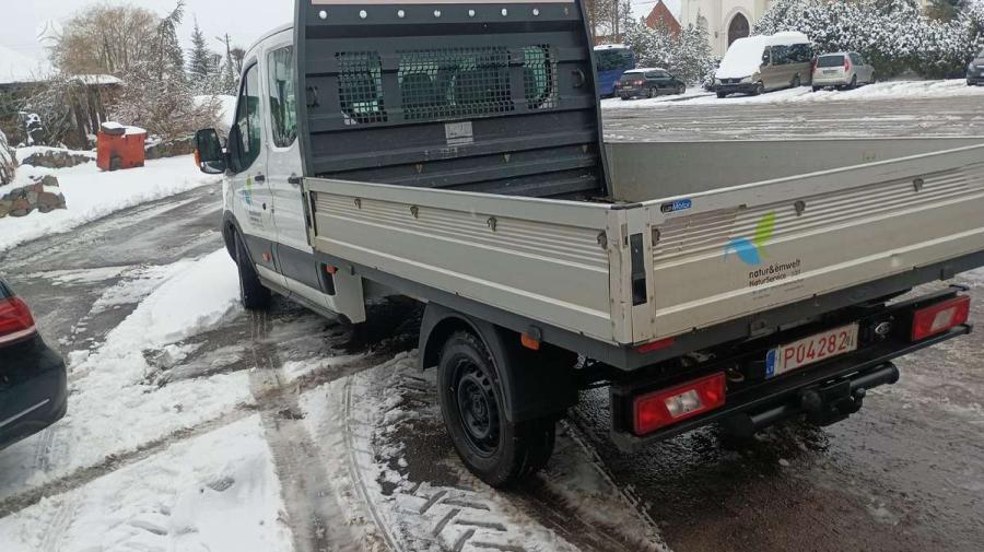 White Ford Transit 2017 in Sakiai, with an engine capacity of 2.00 L and mileage of 136 thousand km for 13500 €, photo 2 on AUTOMOTO.COM.LV