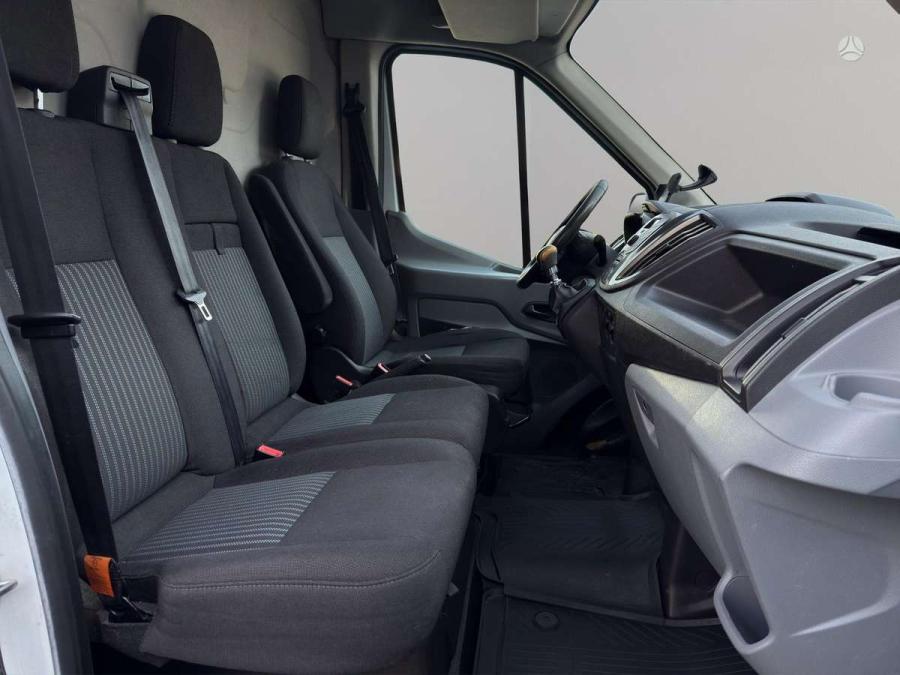 White Ford Transit 2017 in Kaunas, with an engine capacity of 2.00 L and mileage of 312 thousand km for 9999 €, photo 9 on AUTOMOTO.COM.LV
