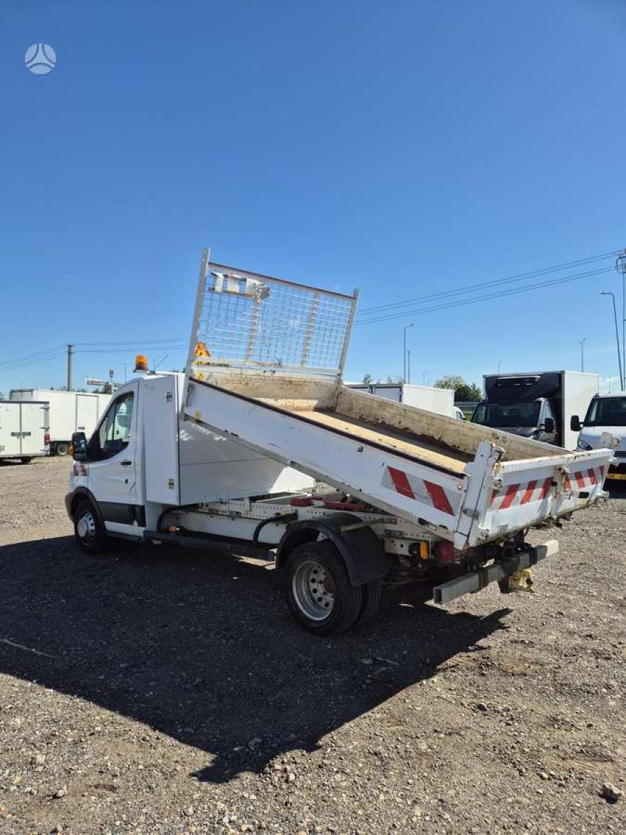 White Ford Transit 2017 in Kaunas, with an engine capacity of 2.20 L and mileage of 67 thousand km for 11770 €, photo 7 on AUTOMOTO.COM.LV