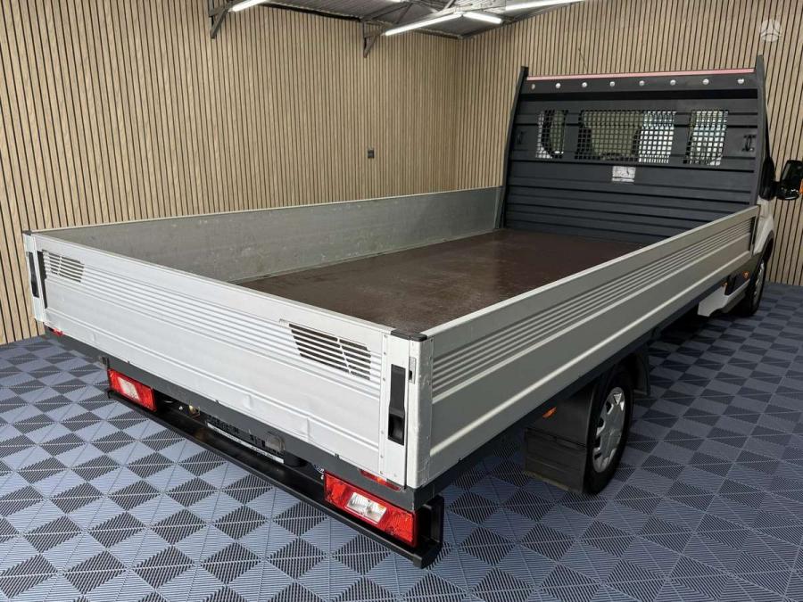 Balts Ford Transit 2017 Marijampole, ar dzinēja tilpumu 2.00 L un nobraukumu 242 tūkst. km par 13500 €, foto 10 vietnē AUTOMOTO.COM.LV