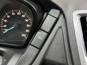 Balts Ford Transit 2017 Marijampole, ar dzinēja tilpumu 2.00 L un nobraukumu 242 tūkst. km par 13500 €, foto 19 vietnē AUTOMOTO.COM.LV