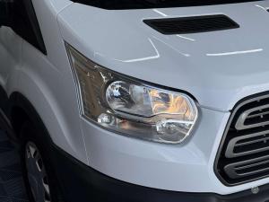 Balts Ford Transit 2017 Marijampole, ar dzinēja tilpumu 2.00 L un nobraukumu 242 tūkst. km par 13500 €, foto 22 vietnē AUTOMOTO.COM.LV
