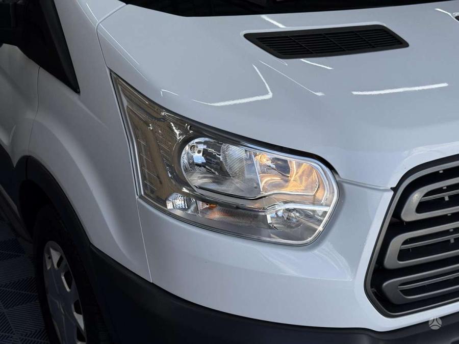 Balts Ford Transit 2017 Marijampole, ar dzinēja tilpumu 2.00 L un nobraukumu 242 tūkst. km par 13500 €, foto 22 vietnē AUTOMOTO.COM.LV