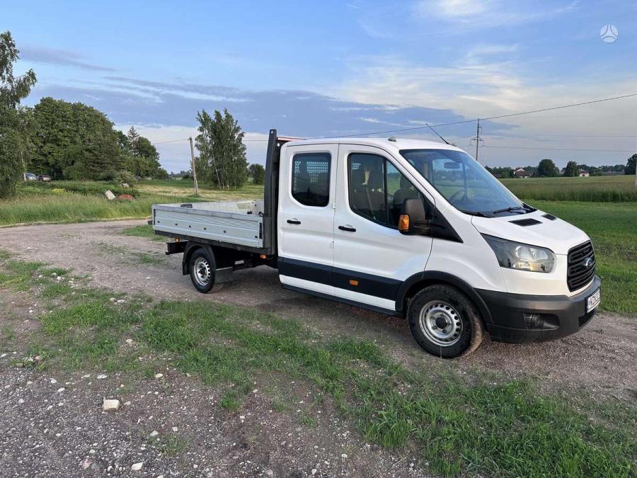 White Ford Transit 2017 in Kaunas, with an engine capacity of 2.00 L and mileage of 399 thousand km for 12000 €, photo 3 on AUTOMOTO.COM.LV