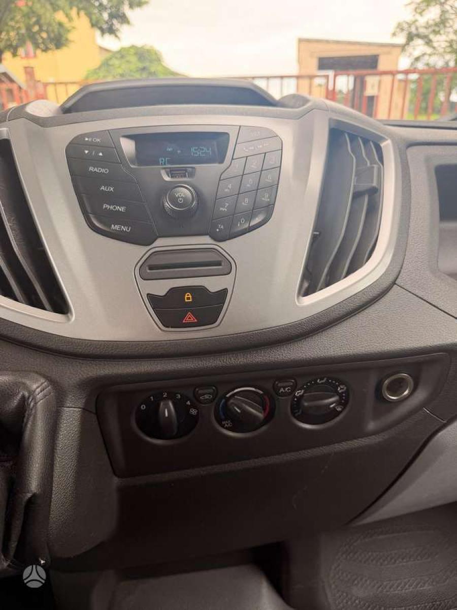 White Ford Transit 2017 in Taurage, with an engine capacity of 2.00 L and mileage of 127 thousand km for 9650 €, photo 13 on AUTOMOTO.COM.LV