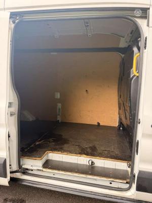White Ford Transit 2017 in Taurage, with an engine capacity of 2.00 L and mileage of 127 thousand km for 9650 €, photo 16 on AUTOMOTO.COM.LV